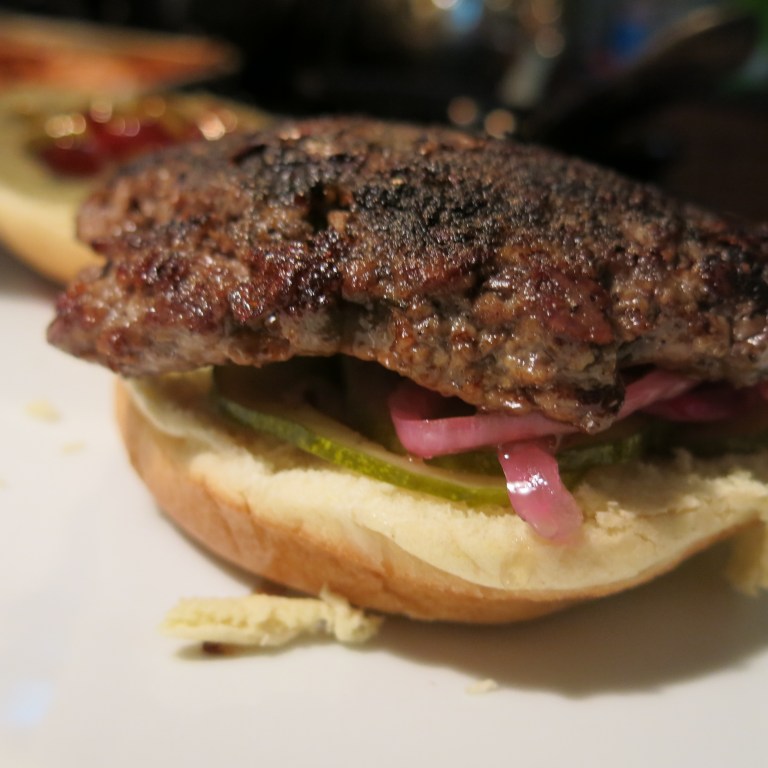 The Hot Mess Cheeseburger with a Crispy “Collar” | Goddess Cooks