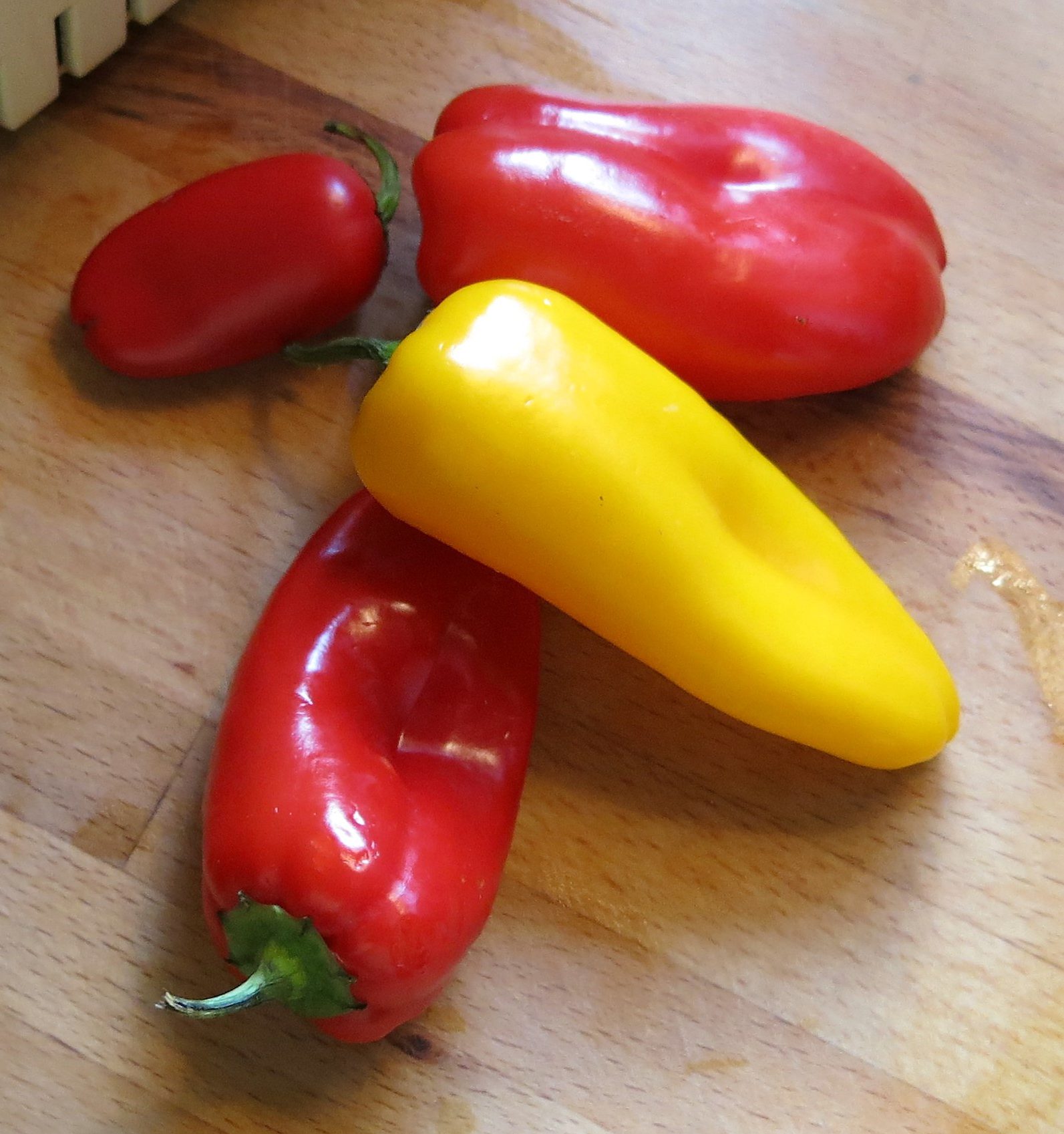 Hot Pepper Jelly (with a Tropical Twist) | Goddess Cooks